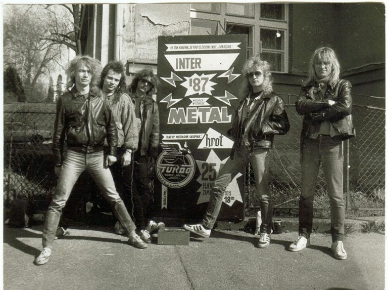 Żal Dorosłych Dzieci – historia kultowego zespołu Turbo | TwojaHistoria.pl