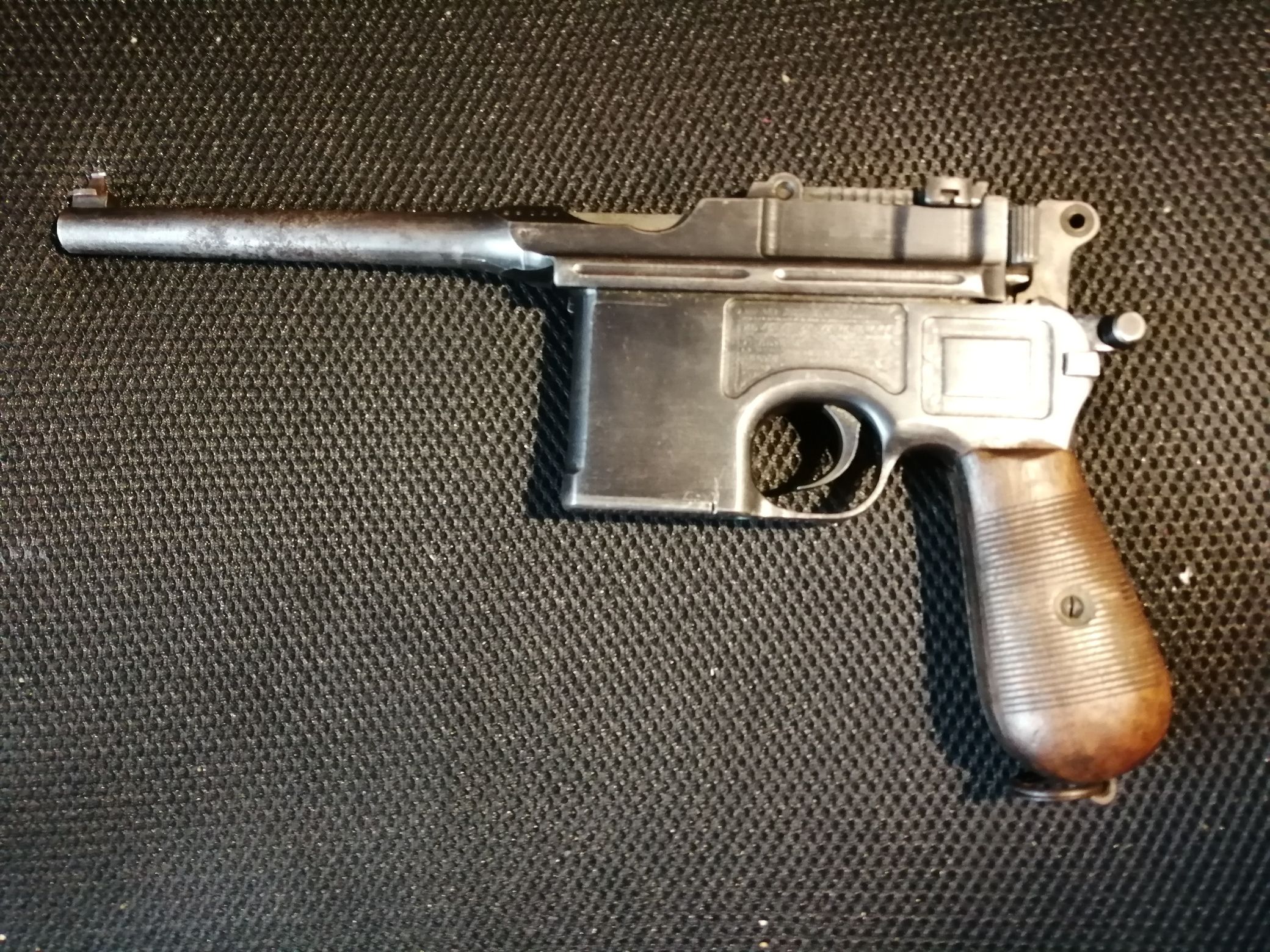 Pistolet Mauser C96. Komisarz za milion dolarów | TwojaHistoria.pl